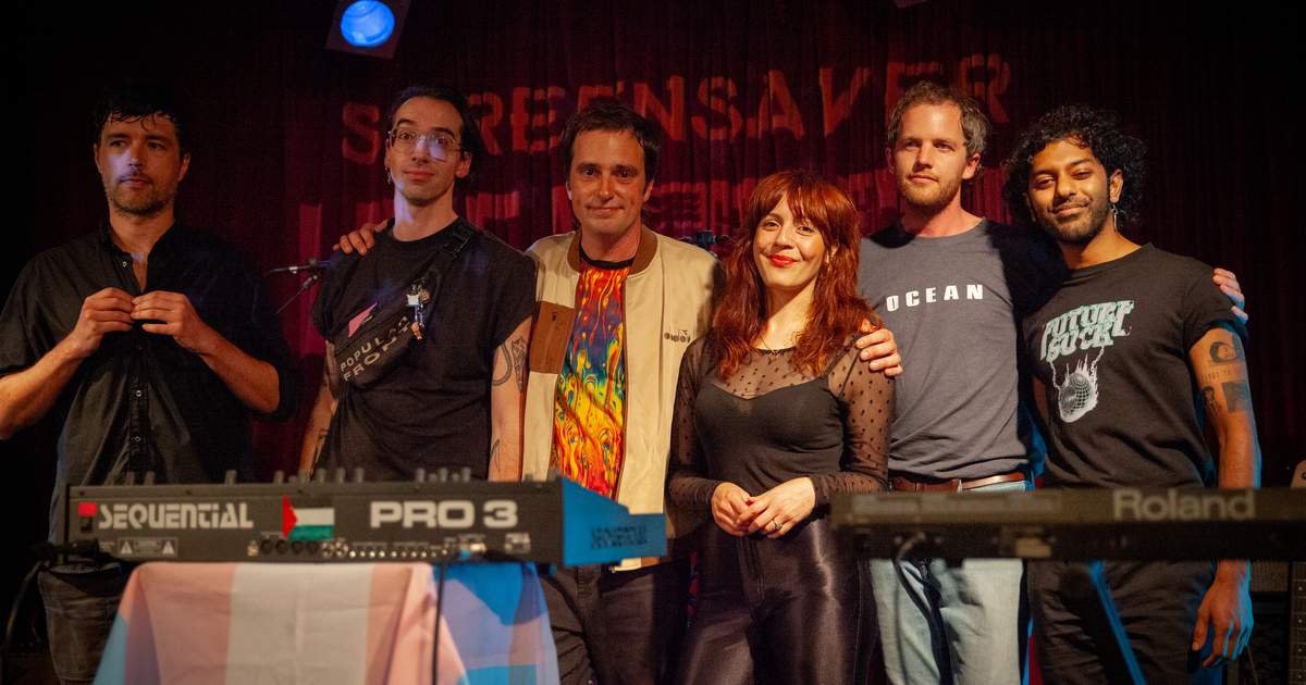 Articles: Photo Gallery: screensaver Live at RRR — Triple R 102.7FM ...