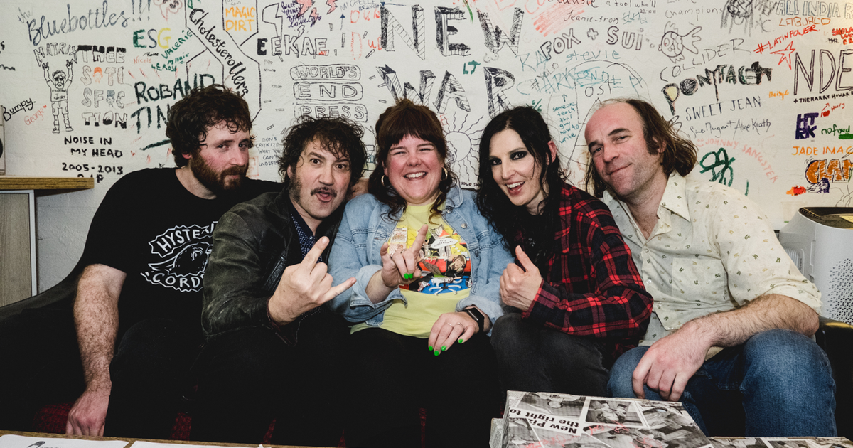 Articles: Photo Gallery: Magic Dirt Live at RRR — Triple R 102.7FM ...