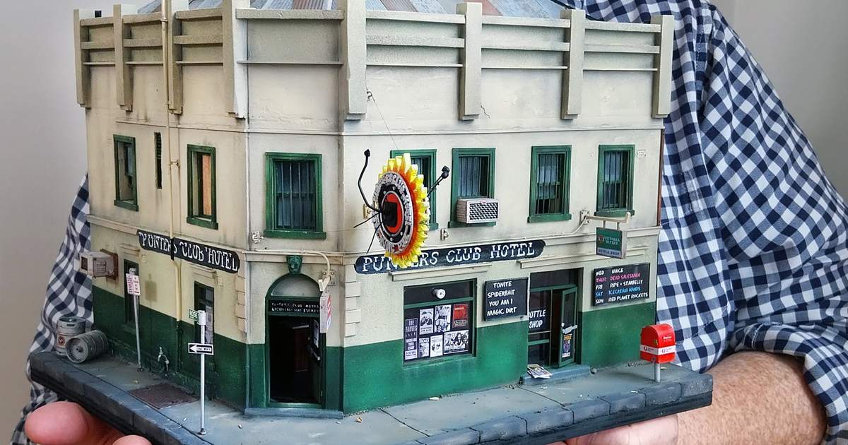 Segments: SmartArts: Artist David Hourigan Recreates Iconic Melbourne ...