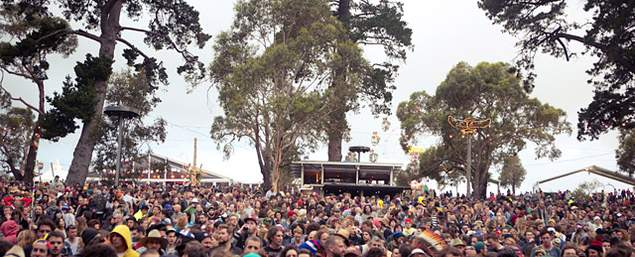 Presenters: Jason Moore — Triple R 102.7FM, Melbourne Independent Radio