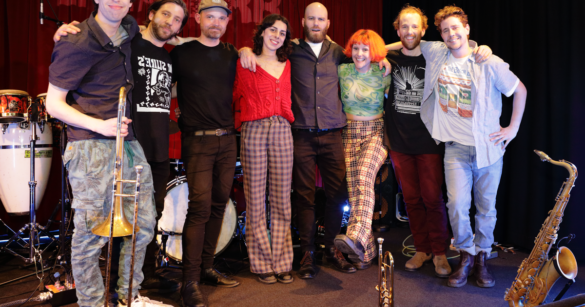 Articles: Photo Gallery: The Seven Ups Live at RRR — Triple R 102.7FM ...