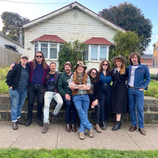 Articles: Photo Gallery: Watty Thompson and his Total Fire Band Live at ...